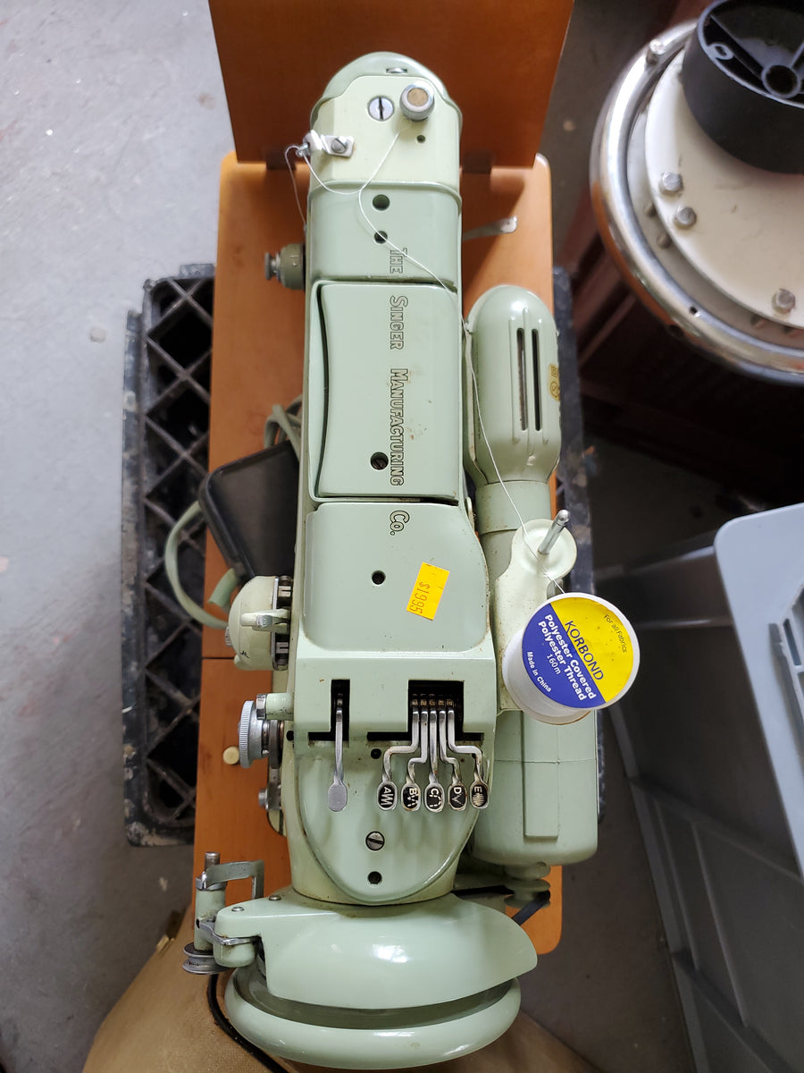 Singer 320k Sewing Machine – Treasuretrove.shop